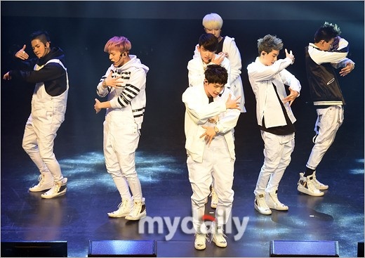 【画像】【PHOTO】GOT7、1stフルアルバム「Identify」発売記念ショーケースを開催“華麗なステージ” 2/15 - ライブドアニュース