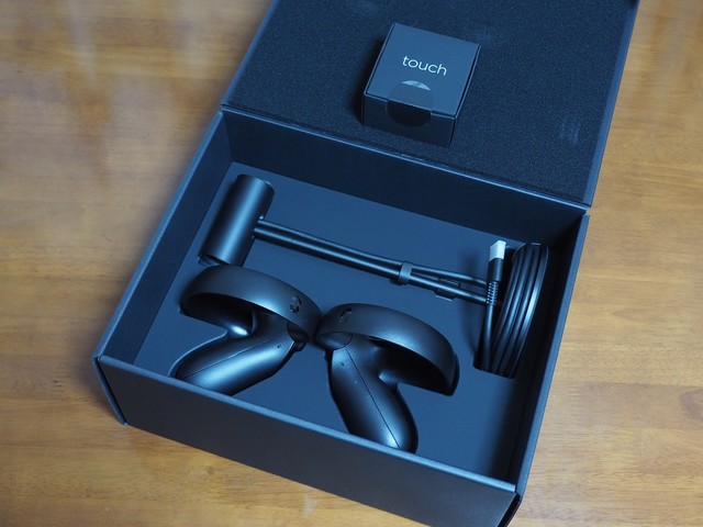 Oculus Touchファーストインプレッション Oculus Riftがついに完全体に! ：週刊VR情報局 - ライブドアニュース