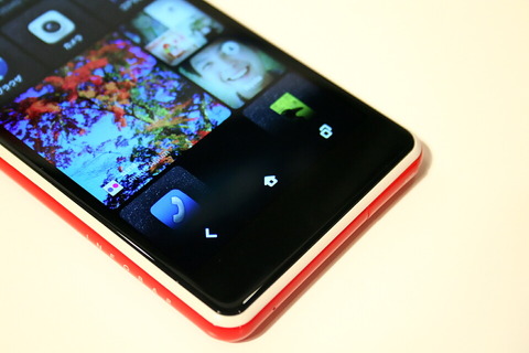 KDDI、4G LTE対応auスマホ「INFOBAR A02」のNISHIKIGOIを北海道・東北・四国・中国・九州地域およびau Online Shopで発売開始！AOAOは以前に発売日未定 ...