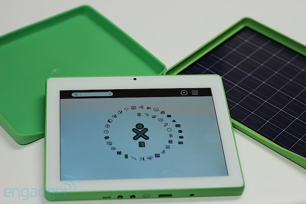 【画像】OLPC XO 3.0 タブレット公開、手回し1分で10分駆動＆目標価格100ドル - ライブドアニュース