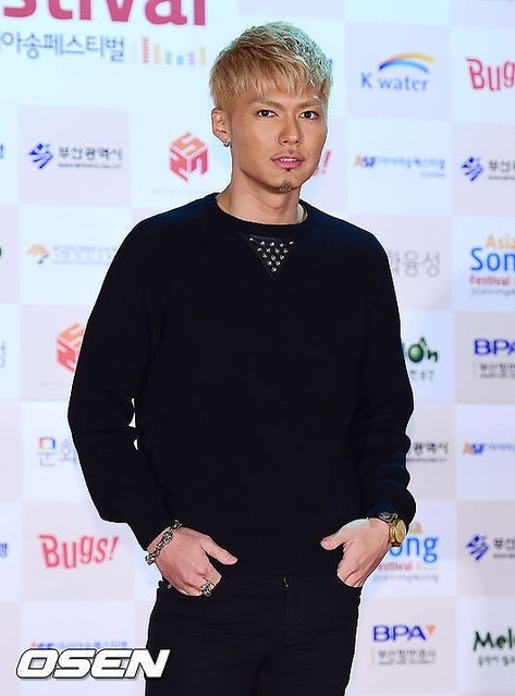 【PHOTO】EXILEのSHOKICHI、Dream Girls、Afgan「第11回アジアソングフェスティバル」のフォトタイムに登場 - ライブドアニュース