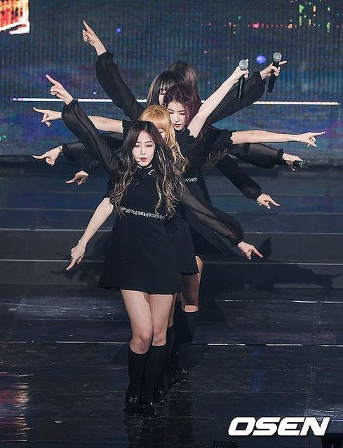 【PHOTO】GFRIEND「第6回GAON CHART MUSIC AWARDS」ステージに登場 - ライブドアニュース