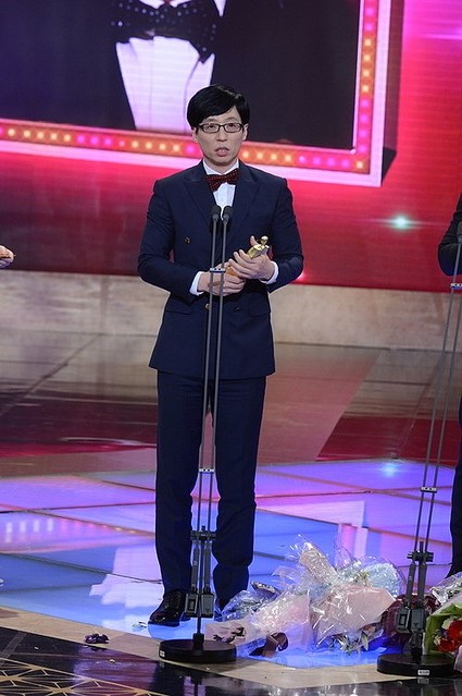 ユ・ジェソク「SBS芸能大賞」3冠達成…揺るぎない国民のMC (2012年12月31日掲載) - ライブドアニュース