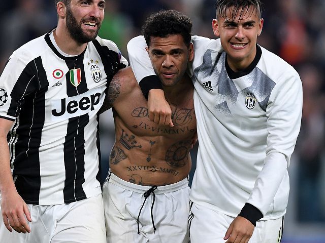 1G1Aの殊勲者D・アウベス「優勝しなければ、我々のやってきたことは何の価値もなくなる」 - ライブドアニュース