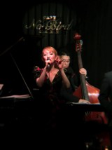 meg、芳醇な歌声と豪華ジャズサウンドで彩った10周年記念ライブ - ライブドアニュース