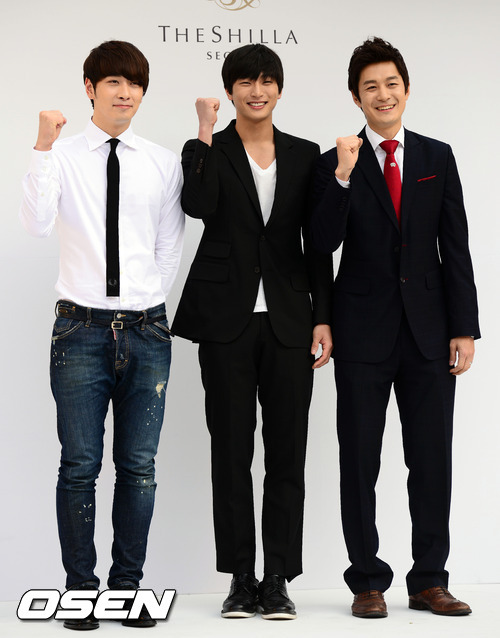 【画像】2PM チャンソン＆2AM ジヌン「チョン・ジュナさん、結婚おめでとう！」 1/2 - ライブドアニュース