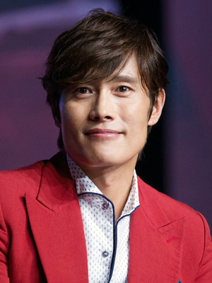 『RED/レッド』続編でイ・ビョンホンが会見！＜韓国JPICTURES＞ (2013年7月1日掲載) - ライブドアニュース