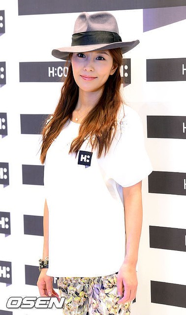 【PHOTO】BoA「H:CONNECT」オープンイベントに参加“堂々としたポーズ - ライブドアニュース