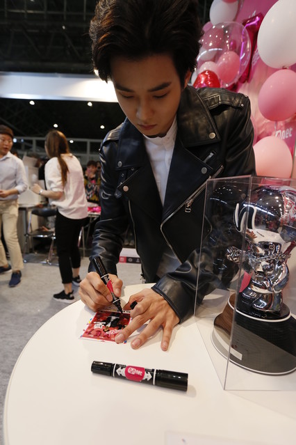 【PHOTO】チェ・ウシク、CODE-V、BEATWIN「KCON 2016 Japan×M COUNTDOWN」…Mnetブースに登場 - ライブドアニュース