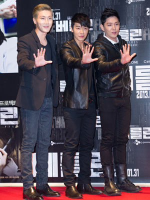 SUPER JUNIOR、イ・ビョンホンら『ベルリン』イベントに参加 海外の映画祭のような盛況ぶり＜韓国JPICTURES＞ - ライブドアニュース