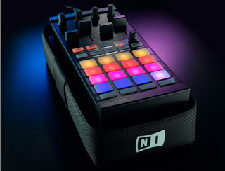 【画像】Native Instruments、「TRAKTOR PRO」のRemix Decks用コントローラー発表 - ライブドアニュース
