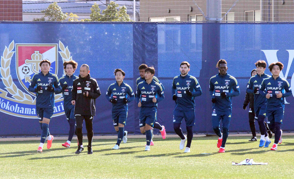 横浜FM “7連戦”折り返しの敵地・広島戦へ全体練習…敵地ACLE上海海港戦中3日 今季リーグ初勝利目指す - ライブドアニュース