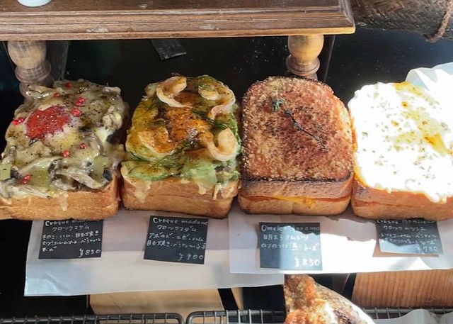 まるでパンの美術館！池ノ上「eteco bread（エテコブレッド）」に並ぶ具材たっぷりの美しいパンたちに感動 - Peachy - ライブドアニュース