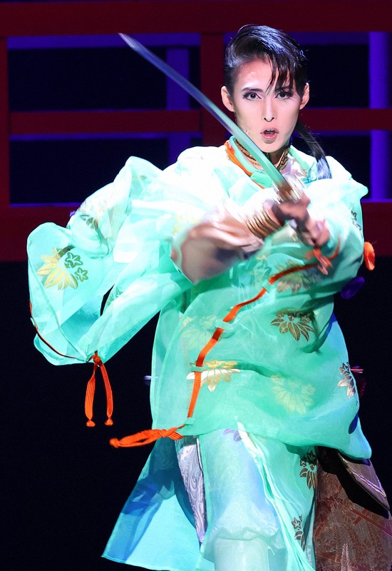 京都らしさ詰まった70分 OSK「REVUE in Kyoto」 (2023年11月13日掲載) - ライブドアニュース