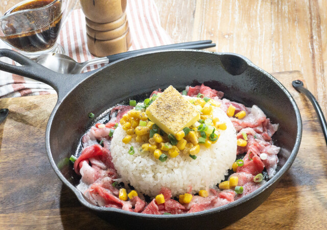 1人ランチにもパーティにも！ペッパーランチの人気メニュー「ビーフペッパーライス」再現レシピ - Peachy - ライブドアニュース