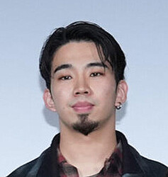 King Gnu新井和輝、aikoとのツーショット写真披露 レアショットに注目集まる - ライブドアニュース