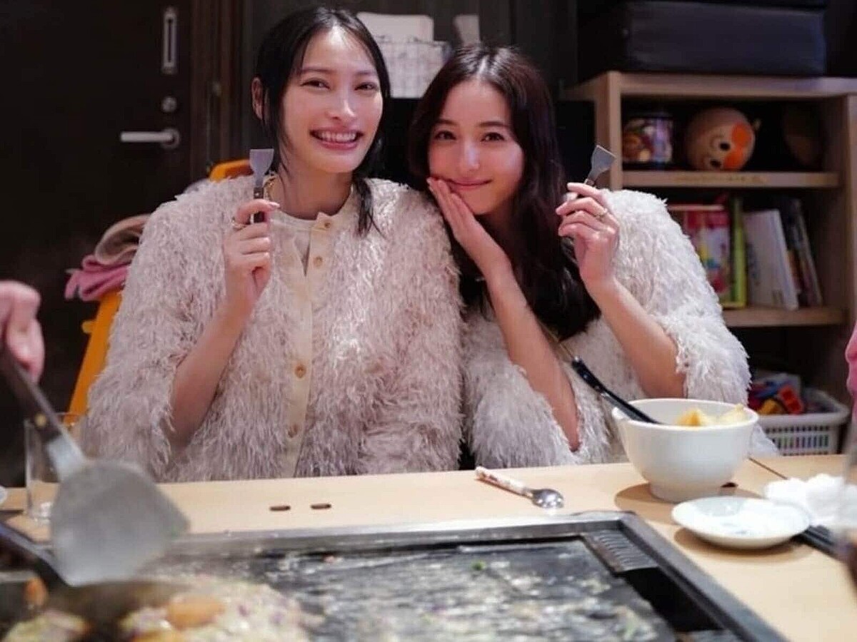 「さすが親友」佐々木希、大政絢家族との年末プライベートショット公開！ 「見てるだけで癒される」 (2025年1月15日掲載) - ライブドアニュース