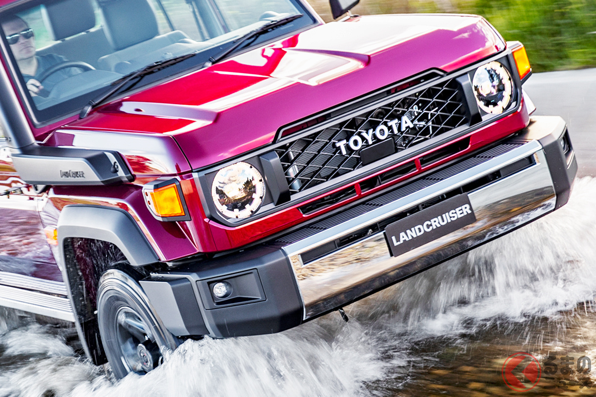 トヨタ新型「ランクル70“最強仕様”」実車展示！ V8ディーゼル＋MT搭載の独自モデル!? 羨望の豪州仕様に「乗ってみたかった」の声も - ライブドアニュース