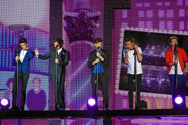 【画像】One Directionの世界ツアーのライブスイッチングにおけるブラックマジックデザインのATEM使用事例 2/2 - ライブドアニュース