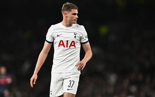 193cmのサイズで驚異の《37.38km/h》 今季のプレミアで1番速い選手は - ライブドアニュース