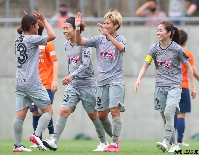 WEリーグPSM、東京NBがFW植木理子のハットで快勝! I神戸と新潟Lは開幕3連勝飾る (2021年5月24日掲載) - ライブドアニュース