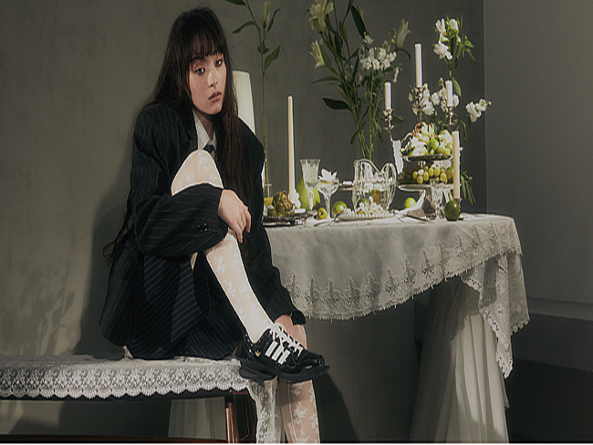 「adidas Originals」の注目モデル『FORUM CUBISM W』より 「atmos pink」のエクシクルーシブカラーが登場 ...