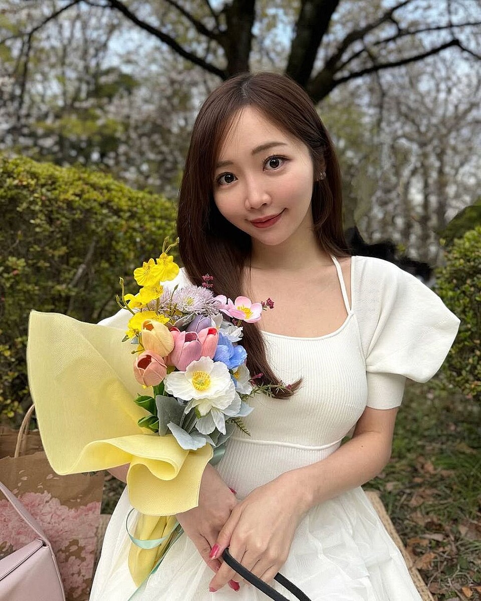 Abema人気アナ〝ファン待望〟水着ショットで悩殺「これを待ってた、まじ可愛い」「ついに水着見られて感激」「とっっってもお綺麗です」と絶賛の声 - ライブドアニュース