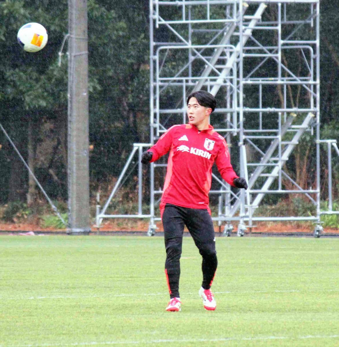 U―20日本代表、アジア杯に向けて2日連続で実戦形式の練習…MF佐藤龍之介「練習をやればやるほどうまくなる」 - ライブドアニュース