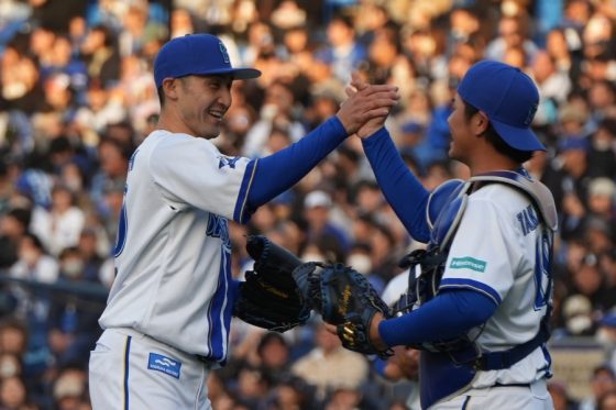 FA移籍決定も「行かない選択肢なかった」 伊藤光がDeNAファン感参加…涙のファンも - ライブドアニュース