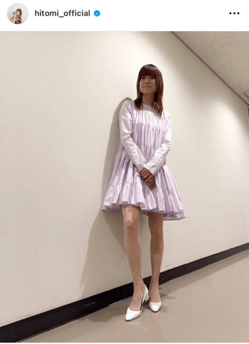 「スタイル良すぎ」hitomi、すらり美脚披露のミニワンピースSHOTに反響「今日も可愛い」 (2024年4月3日掲載) - ライブドアニュース