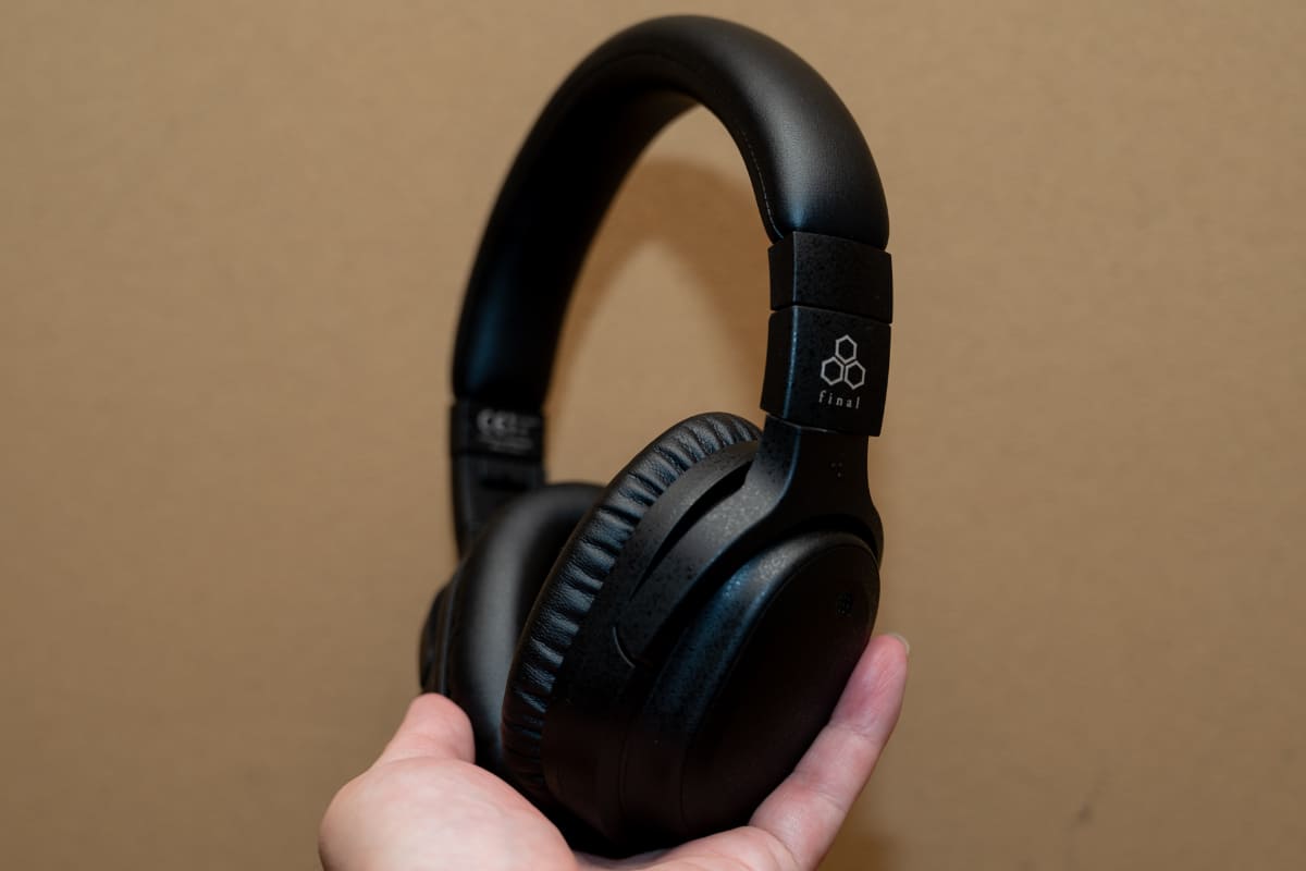 【ミニレビュー】“声”特化でボーカル曲が心地良いだけじゃない!! final「UX3000 SV」 - ライブドアニュース