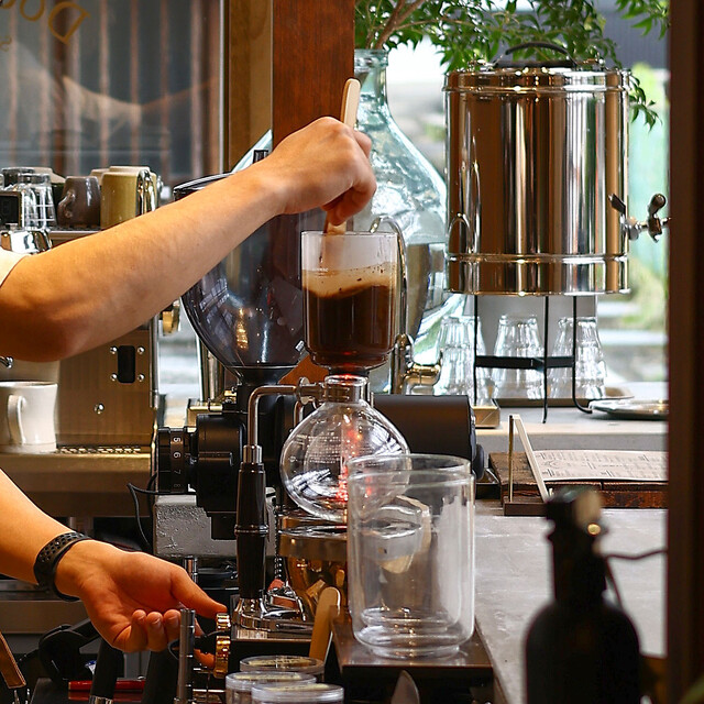 【画像】心が解きほぐされる一杯。〈DOORS COFFEE ROASTERY〉／インスタグラマーきょんさん ～カフェノハナシ in KYOTO～ 10/11 - Peachy - ライブドアニュース