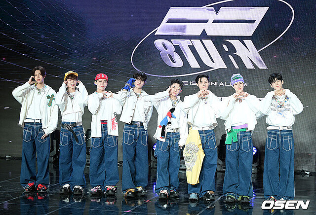 【PHOTO】「I-LAND」「少年24」出演メンバーも所属！8TURN、デビューショーケースを開催 - ライブドアニュース