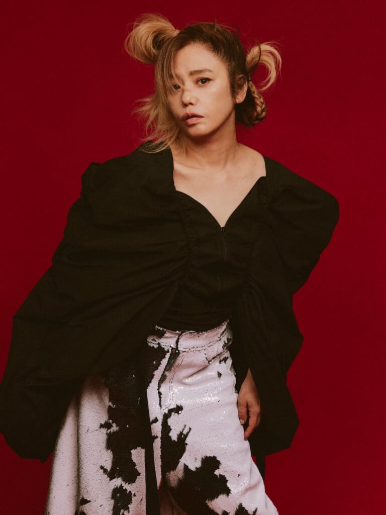 【画像】Chara、デビュー35周年イヤースタート。新曲「Lush Life」配信＋ラブソングベストアルバム発売決定＋ワンマンライブ追加公演 ...