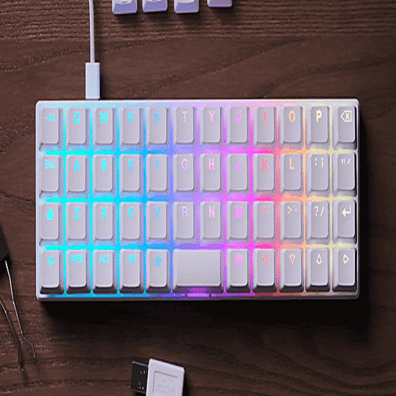 コンパクト＆直交配列でキー割り当ての変更やマウスコントロールにも対応するメカニカルキーボード「Planck EZ」 (2021年7月14日掲載 ...