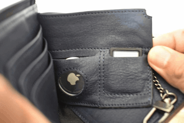 利き手に応じた設計で中身が取り出しやすい超撥水レザーのミニ財布「THE GENIUS WALLET」の魅力をチェック - ライブドアニュース