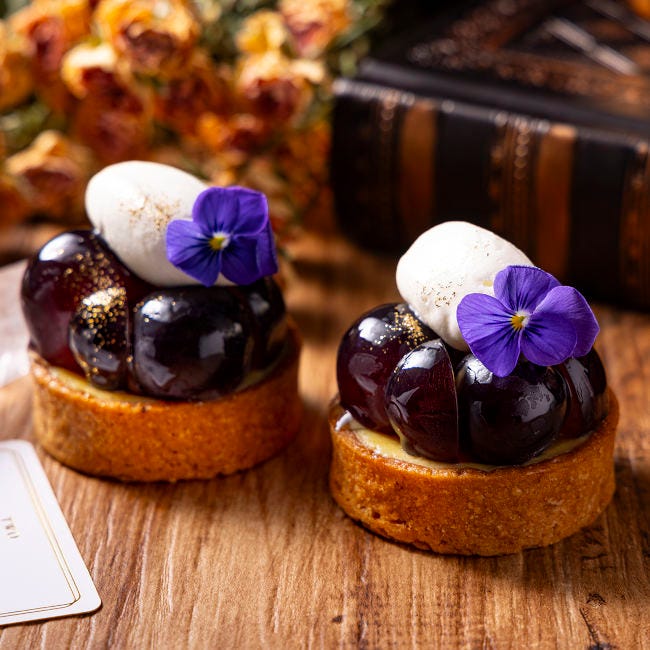 【画像】コンラッド東京、「オータム・アフタヌーンティー with TruffleBAKERY」を開催決定。タロットカードの世界観が秋スイーツに！ 7/11 - ライブドアニュース