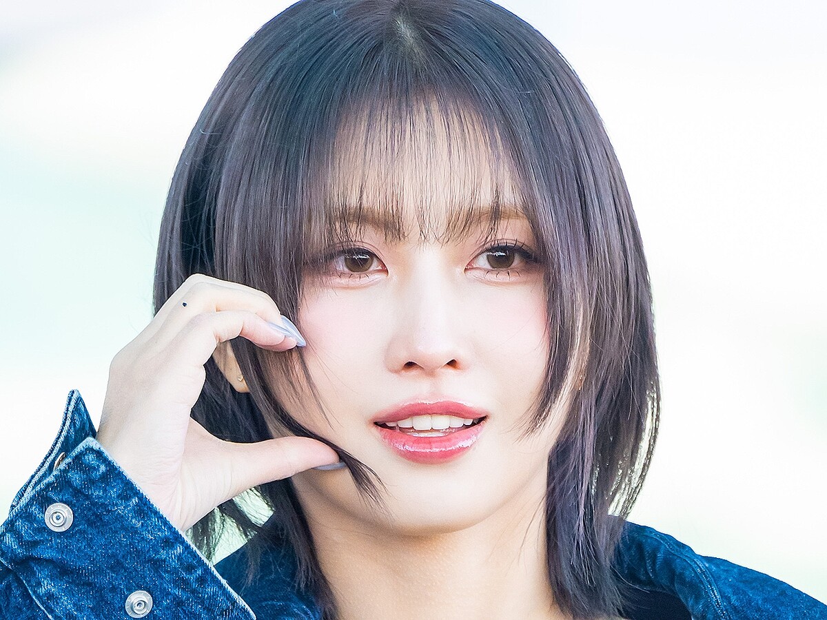 TWICE モモ、“縦線くっきり”の腹筋に釘付け！美スタイル際立つお腹見せSHOT「ハンパない」【PHOTO】 (2025年3月13日掲載) - ライブドアニュース