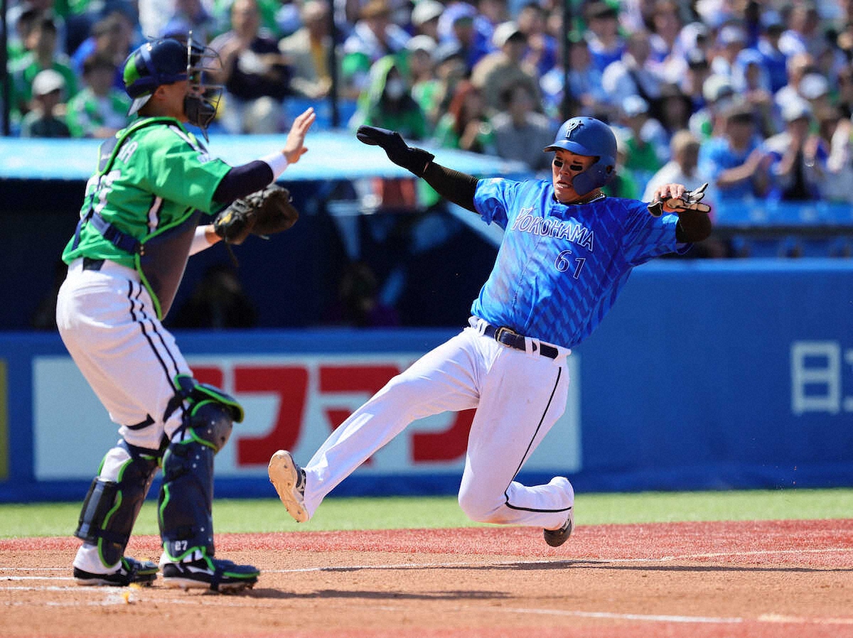 DeNA 2番スタメンの蝦名達夫が3安打3得点の活躍 「塁に出てつなぐだけ」 中軸の適時打につなげる (2025年4月29日掲載) - ライブドアニュース