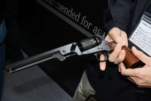 マルイ新発表のBBエアーリボルバー「M1851」は、モデルガンのように分解でき、こだわりたっぷり！ - ライブドアニュース