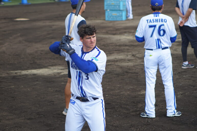 DeNA、オースティンがOP戦第2号の3ラン！「オープン戦で一番の手応えでした」 - ライブドアニュース