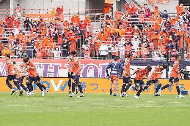 J3降格圏に低迷する大宮が体制を一新！ シーズン折り返しまでに「一桁順位」を目指し、右肩上がりの逆襲なるか (2021年5月28日掲載) - ライブドアニュース