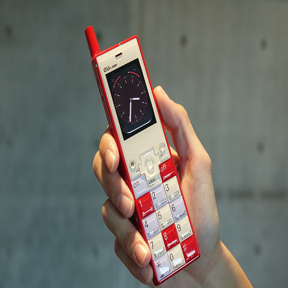 「初代INFOBAR型」Apple Watchケースが完売、今後は一般販売も (2024年4月8日掲載) - ライブドアニュース