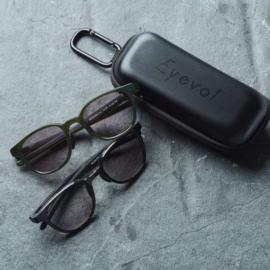 オールブラックだけど重すぎない。SeeP EYEVAN別注のEyevolサングラス (2025年5月9日掲載) - ライブドアニュース