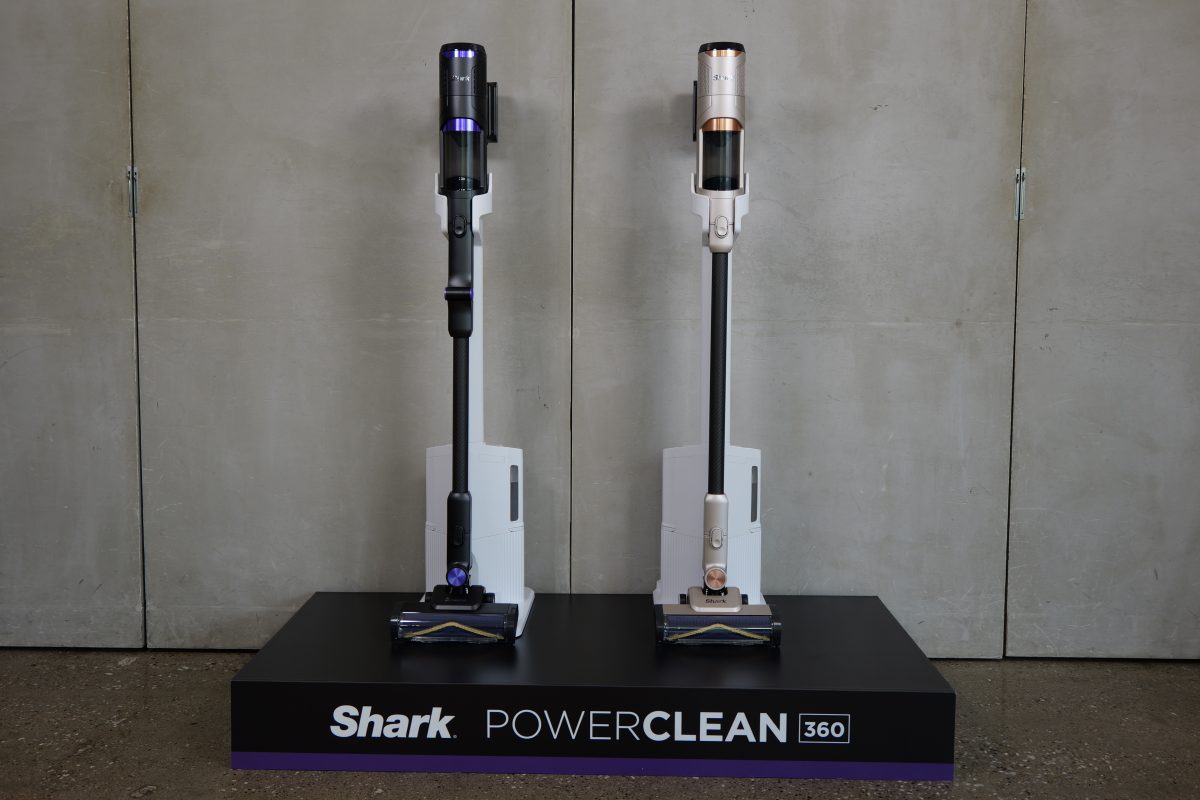 掃除性能で選ぶならコレかも！ シャークのコードレススティッククリーナー最上位「Shark PowerClean 360」を発表会でチェック - ライブドアニュース