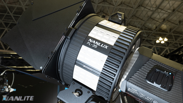 VANLINKS/NANLITE：「Evoke 1200」国内初展示。5600Kの1200W単色LEDスポットライト登場[Inter BEE ...