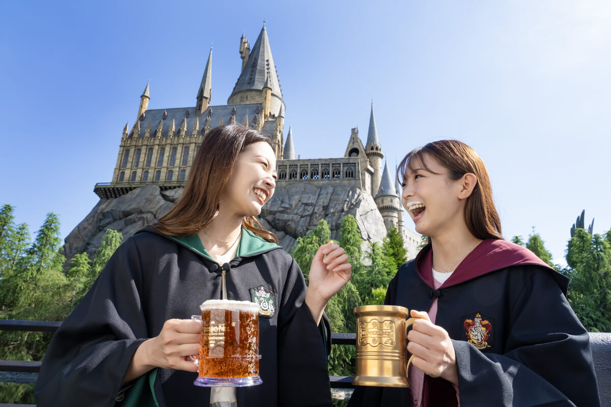 バタービールに10周年アニバーサリー・マグカップが登場！ユニバーサル・スタジオ・ジャパン「ウィザーディング・ワールド・オブ・ハリー ...