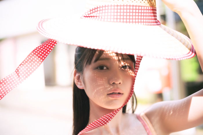 AKB48大盛真歩、1st写真集決定＆“過去最大露出”挑戦 美バスト際立つ入浴カット解禁 - ライブドアニュース