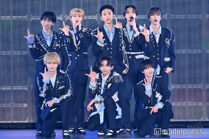 ICEx、オープニングアクトで2曲披露 イメチェンお披露目メンバーも【GirlsAward 2025SS】 - ライブドアニュース