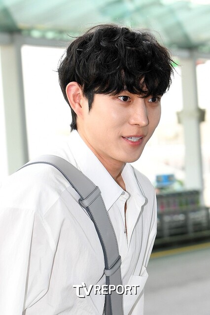 【画像】【PHOTO】キム・ヨンデ、ファンミーティングのためインドネシアへ出国 5/8 - ライブドアニュース